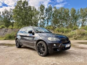 Blue BMW X5 2008 in Riga, with an engine capacity of 3.00 L and mileage of 418 thousand km for 9500 €, photo 3 on AUTOMOTO.COM.LV