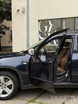 Синий БМВ Х5 2008 в Рига, объемом двигателя 3.00 л и пробегом 380 тыс. км за 7900 €, фото 4 на AUTOMOTO.COM.LV