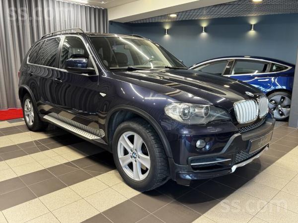 Blue BMW X5 2009 in Riga, with an engine capacity of 3.00 L and mileage of 213 thousand km for 8990 €, photo 3 on AUTOMOTO.COM.LV