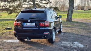 Blue BMW X5 2009 in Bauska, with an engine capacity of 3.00 L and mileage of 251 thousand km for 8900 €, photo 4 on AUTOMOTO.COM.LV