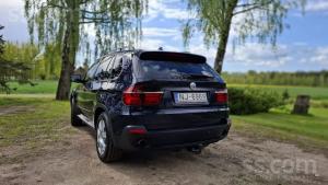Blue BMW X5 2009 in Bauska, with an engine capacity of 3.00 L and mileage of 251 thousand km for 8900 €, photo 19 on AUTOMOTO.COM.LV