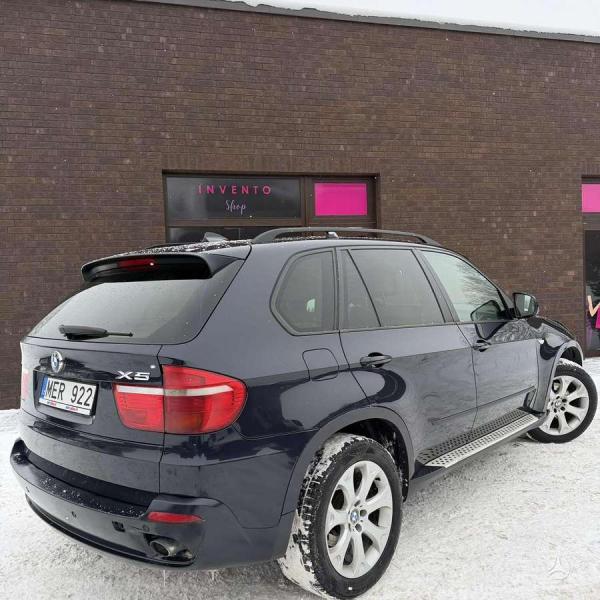 Zils BMW X5 2009 Kaišiadorys, ar dzinēja tilpumu 3.00 L un nobraukumu 321 tūkst. km par 7250 €, foto 3 vietnē AUTOMOTO.COM.LV