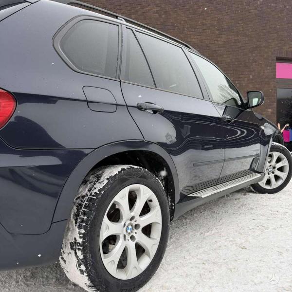 Zils BMW X5 2009 Kaišiadorys, ar dzinēja tilpumu 3.00 L un nobraukumu 321 tūkst. km par 7250 €, foto 5 vietnē AUTOMOTO.COM.LV