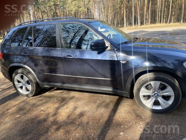 Zils BMW X5 2009 Rīga, ar dzinēja tilpumu 3.00 L un nobraukumu 248 tūkst. km par 8800 €, foto 5 vietnē AUTOMOTO.COM.LV