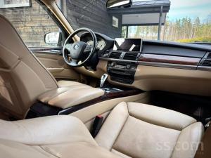 Zils BMW X5 2009 Rīga, ar dzinēja tilpumu 3.00 L un nobraukumu 369 tūkst. km par 8500 €, foto 12 vietnē AUTOMOTO.COM.LV