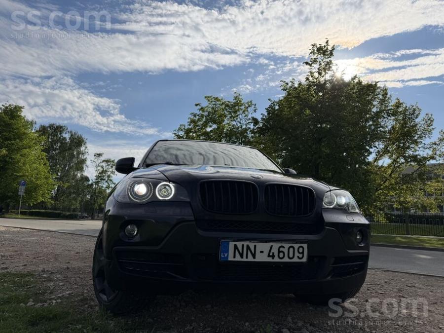 Синий БМВ Х5 2009 в Рига, объемом двигателя 3.00 л и пробегом 407 тыс. км за 6250 €, фото 1 на AUTOMOTO.COM.LV