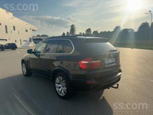 Zils BMW X5 2009 Rēzekne, ar dzinēja tilpumu 3.00 L un nobraukumu 340 tūkst. km par 8299 €, foto 4 vietnē AUTOMOTO.COM.LV