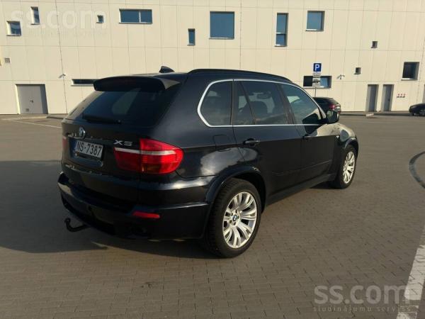 Zils BMW X5 2009 Rēzekne, ar dzinēja tilpumu 3.00 L un nobraukumu 340 tūkst. km par 8299 €, foto 4 vietnē AUTOMOTO.COM.LV