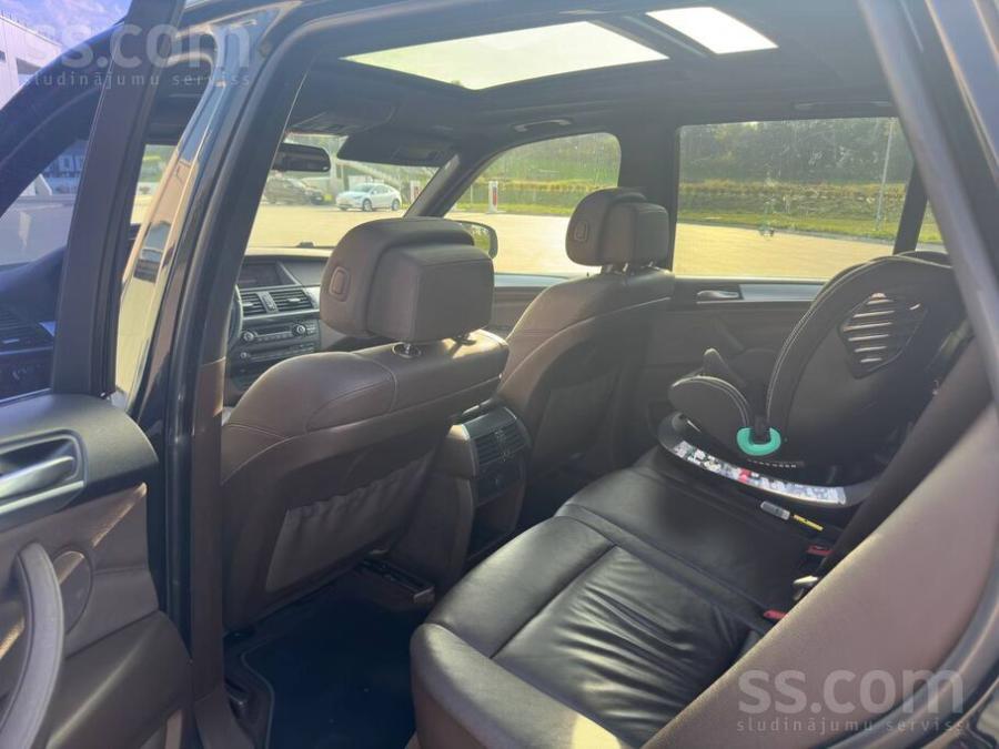 Zils BMW X5 2009 Rēzekne, ar dzinēja tilpumu 3.00 L un nobraukumu 340 tūkst. km par 8299 €, foto 7 vietnē AUTOMOTO.COM.LV