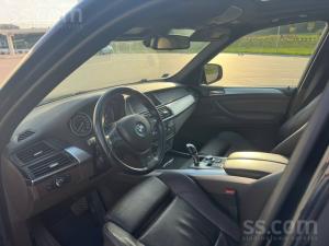 Zils BMW X5 2009 Rēzekne, ar dzinēja tilpumu 3.00 L un nobraukumu 340 tūkst. km par 8299 €, foto 8 vietnē AUTOMOTO.COM.LV