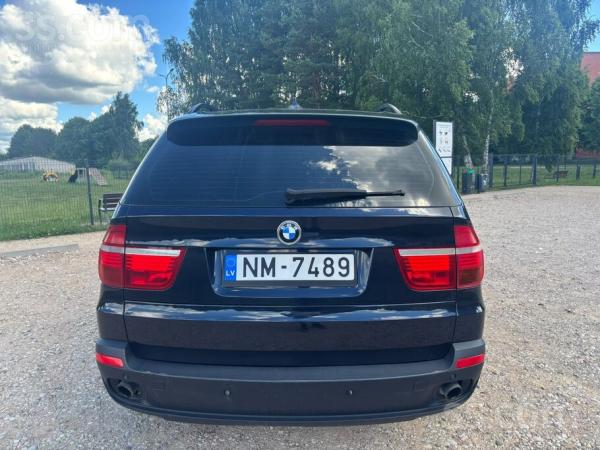 Blue BMW X5 2009 in Kuldiga, with an engine capacity of 3.00 L and mileage of 347 thousand km for 9000 €, photo 4 on AUTOMOTO.COM.LV