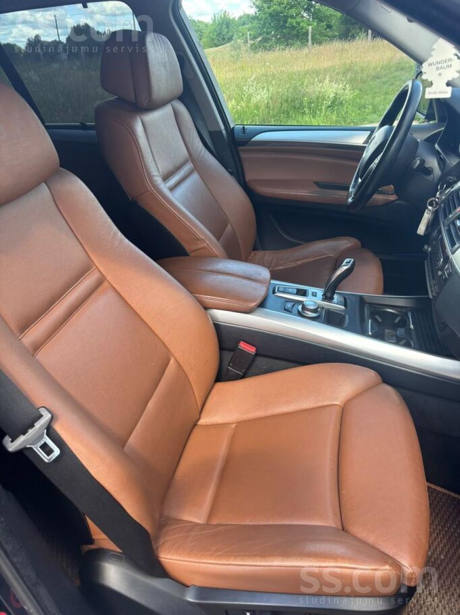 Zils BMW X5 2009 Kuldīga, ar dzinēja tilpumu 3.00 L un nobraukumu 347 tūkst. km par 9000 €, foto 13 vietnē AUTOMOTO.COM.LV