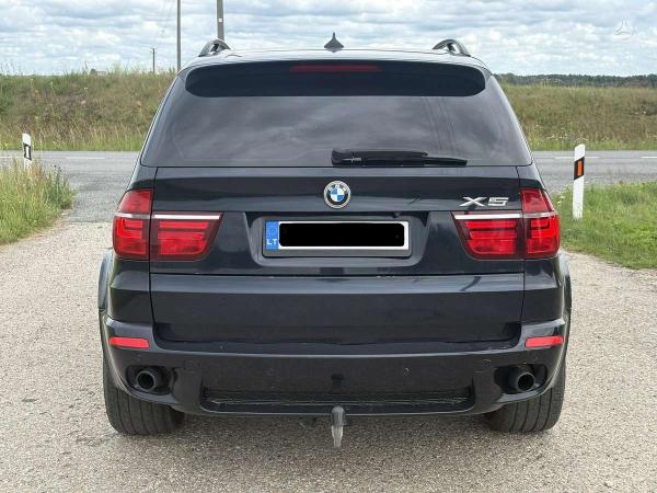 Blue BMW X5 2009 in Jonava, with an engine capacity of 3.00 L and mileage of 258 thousand km for 5200 €, photo 5 on AUTOMOTO.COM.LV