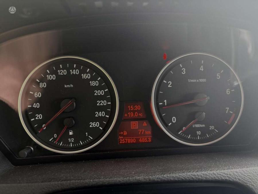 Zils BMW X5 2009 Jonava, ar dzinēja tilpumu 3.00 L un nobraukumu 258 tūkst. km par 5200 €, foto 9 vietnē AUTOMOTO.COM.LV