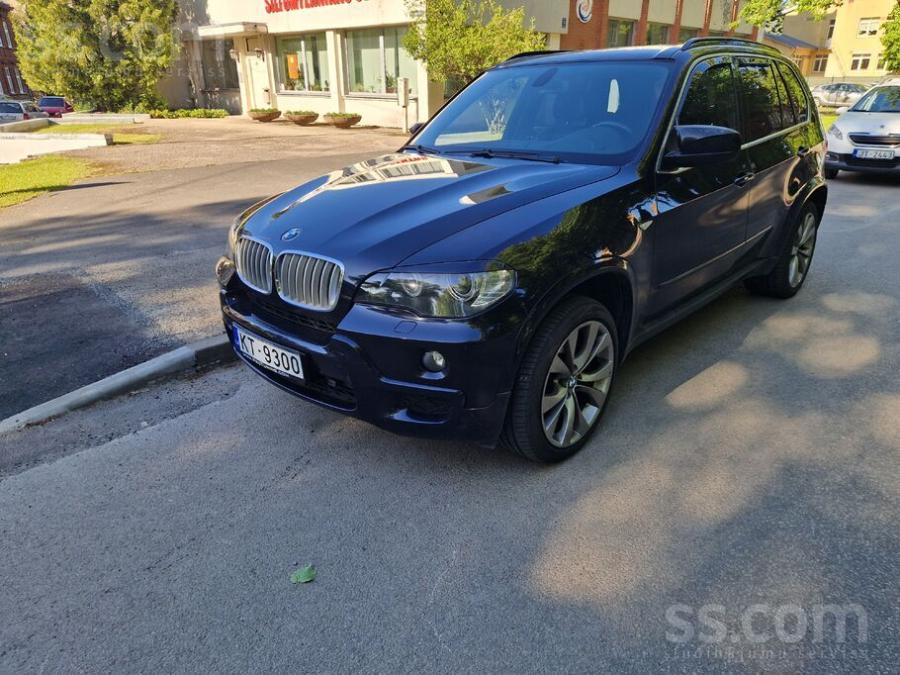 Zils BMW X5 2009 Rīga, ar dzinēja tilpumu 3.00 L un nobraukumu 270 tūkst. km par 8450 €, foto 1 vietnē AUTOMOTO.COM.LV