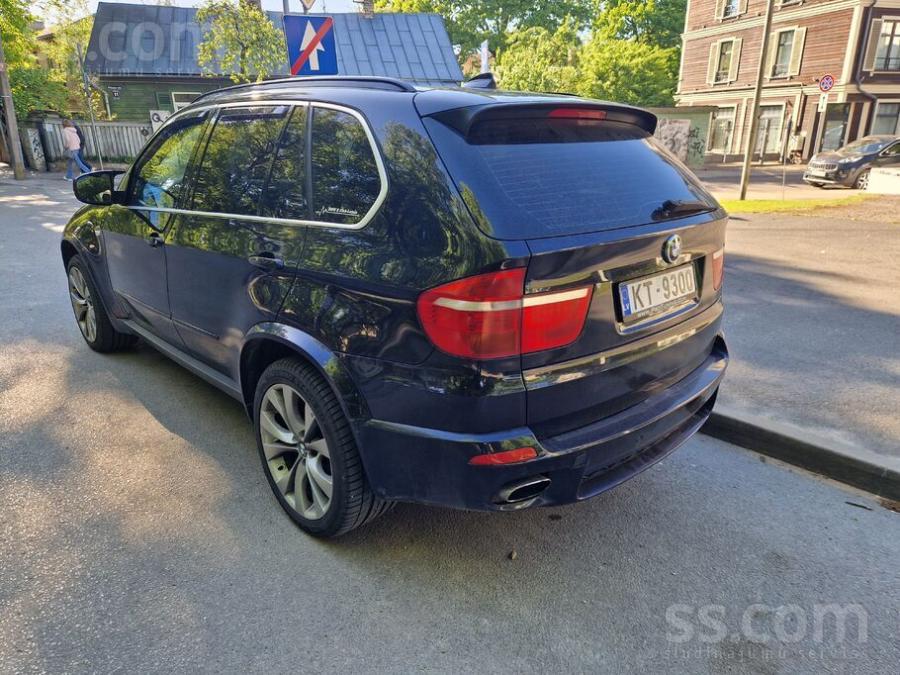 Zils BMW X5 2009 Rīga, ar dzinēja tilpumu 3.00 L un nobraukumu 270 tūkst. km par 8450 €, foto 5 vietnē AUTOMOTO.COM.LV