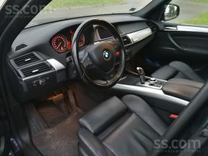Zils BMW X5 2009 Rīga, ar dzinēja tilpumu 3.00 L un nobraukumu 270 tūkst. km par 8450 €, foto 13 vietnē AUTOMOTO.COM.LV