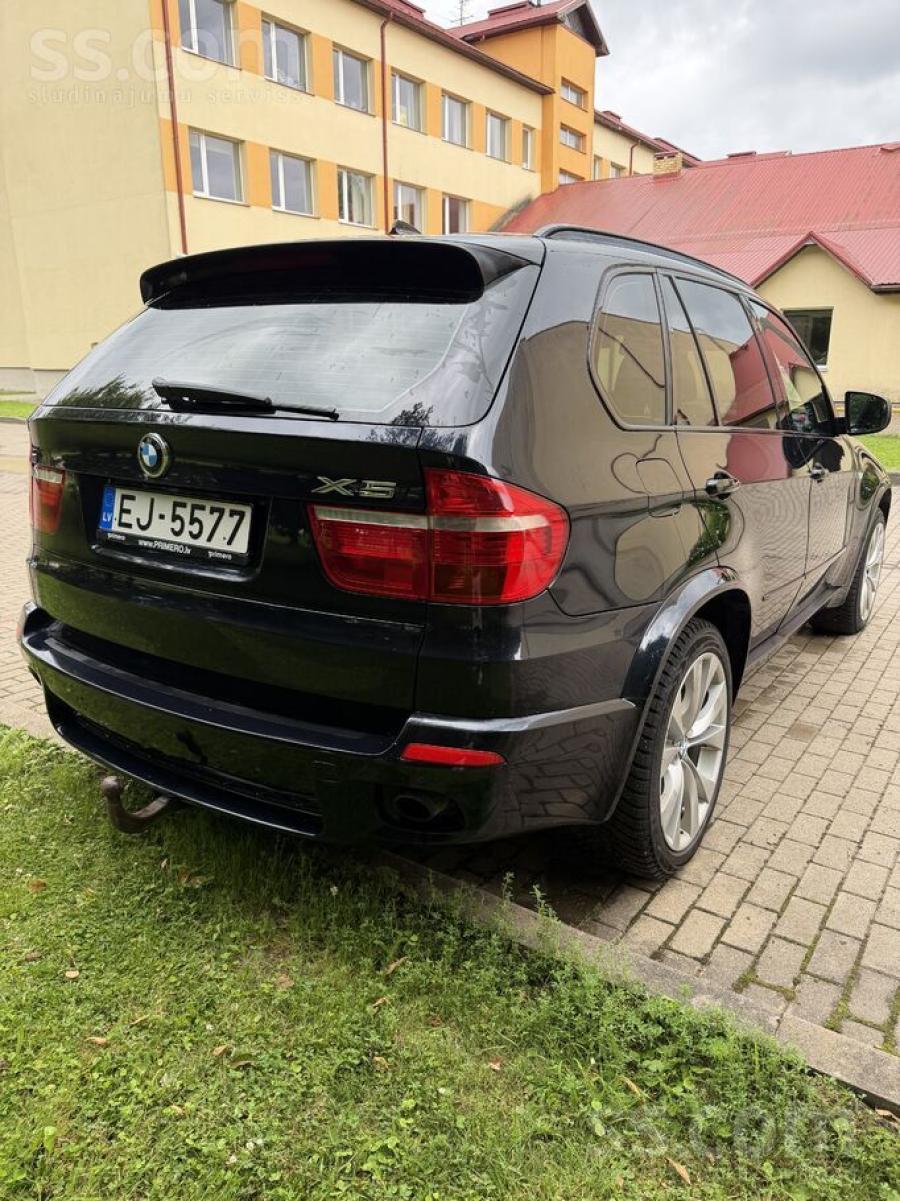 Zils BMW X5 2009 Ogre, ar dzinēja tilpumu 3.00 L un nobraukumu 287 tūkst. km par 8900 €, foto 4 vietnē AUTOMOTO.COM.LV