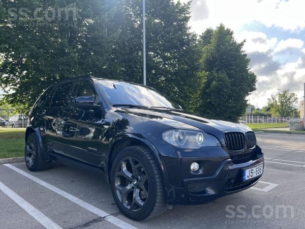 Blue BMW X5 2009 in Riga, with an engine capacity of 3.00 L and mileage of 369 thousand km for 9500 €, photo 2 on AUTOMOTO.COM.LV