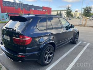 Blue BMW X5 2009 in Riga, with an engine capacity of 3.00 L and mileage of 369 thousand km for 9500 €, photo 4 on AUTOMOTO.COM.LV