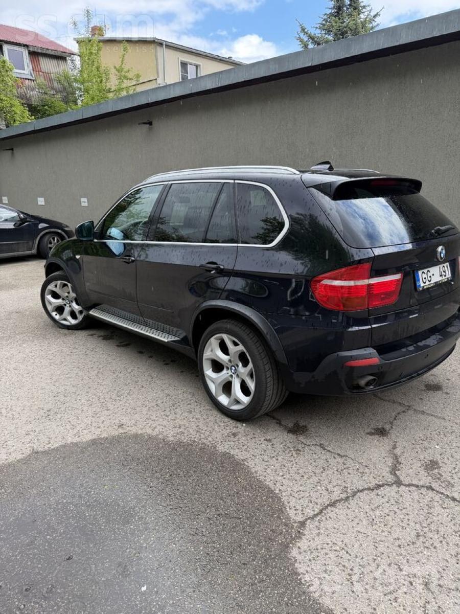 Zils BMW X5 2009 Rīga, ar dzinēja tilpumu 3.00 L un nobraukumu 263 tūkst. km par 8600 €, foto 5 vietnē AUTOMOTO.COM.LV