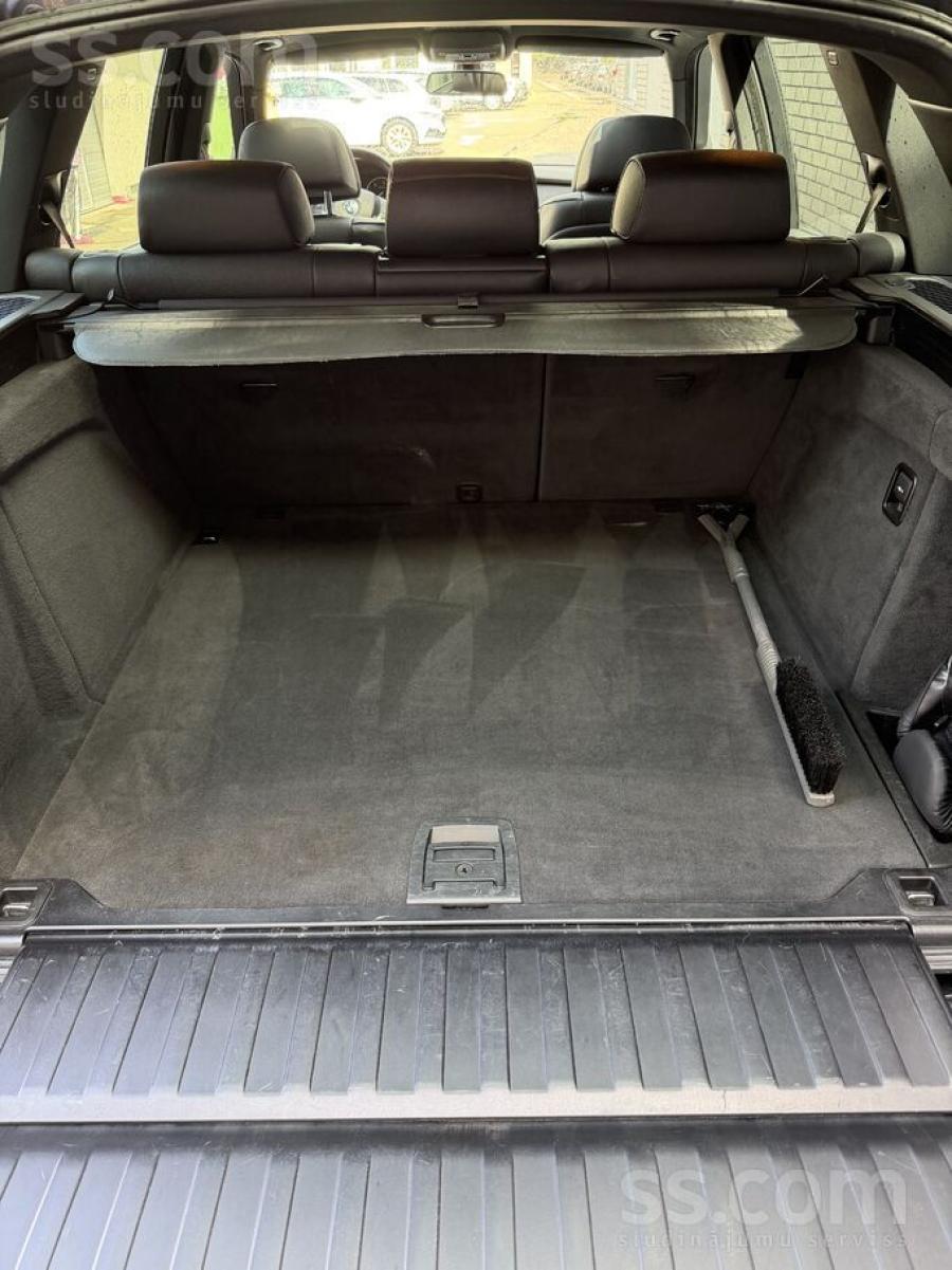 Zils BMW X5 2009 Rīga, ar dzinēja tilpumu 3.00 L un nobraukumu 263 tūkst. km par 8600 €, foto 14 vietnē AUTOMOTO.COM.LV
