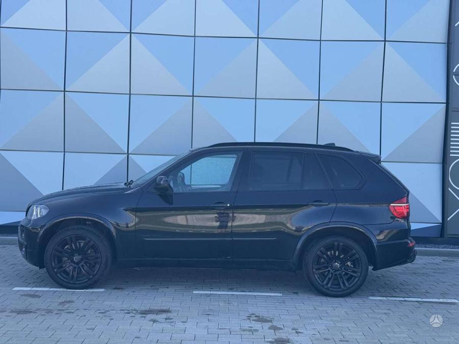 Blue BMW X5 2009 in Silute, with an engine capacity of 2.99 L and mileage of 442 thousand km for 7500 €, photo 6 on AUTOMOTO.COM.LV