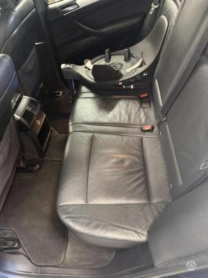 Blue BMW X5 2009 in Silute, with an engine capacity of 2.99 L and mileage of 442 thousand km for 7500 €, photo 13 on AUTOMOTO.COM.LV
