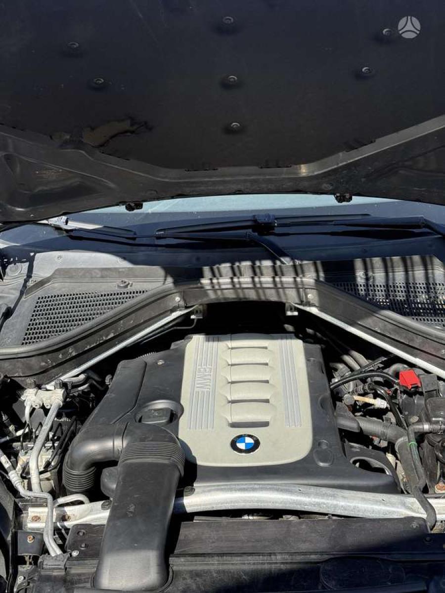 Blue BMW X5 2009 in Silute, with an engine capacity of 2.99 L and mileage of 442 thousand km for 7500 €, photo 16 on AUTOMOTO.COM.LV