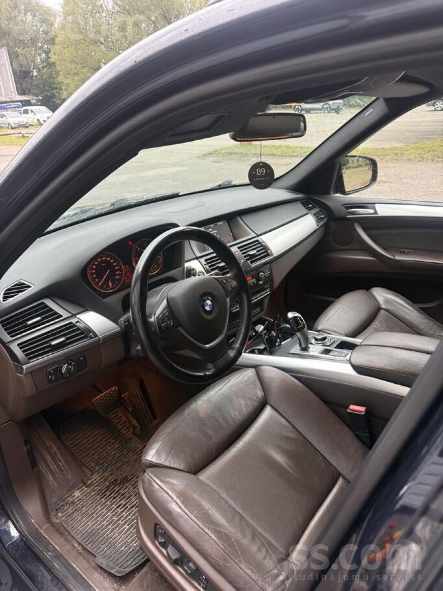 Zils BMW X5 2009 Rīga, ar dzinēja tilpumu 3.00 L un nobraukumu 343 tūkst. km par 9499 €, foto 5 vietnē AUTOMOTO.COM.LV