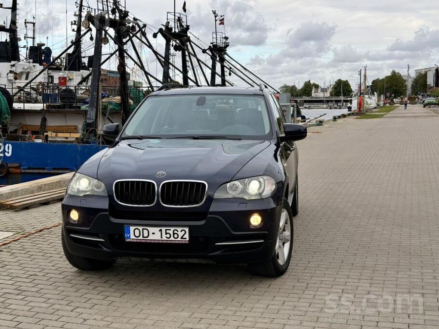 Blue BMW X5 2009 in Liepaja, with an engine capacity of 3.00 L and mileage of 0 thousand km for 7200 €, photo 5 on AUTOMOTO.COM.LV