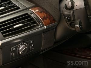Blue BMW X5 2009 in Liepaja, with an engine capacity of 3.00 L and mileage of 0 thousand km for 7200 €, photo 13 on AUTOMOTO.COM.LV
