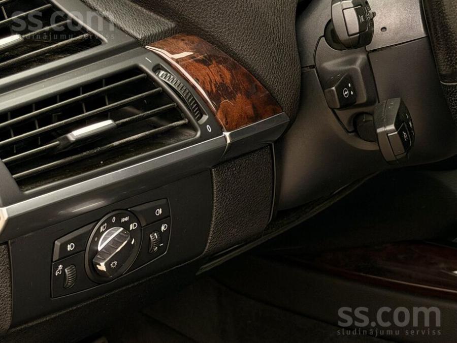 Blue BMW X5 2009 in Liepaja, with an engine capacity of 3.00 L and mileage of 0 thousand km for 7200 €, photo 13 on AUTOMOTO.COM.LV
