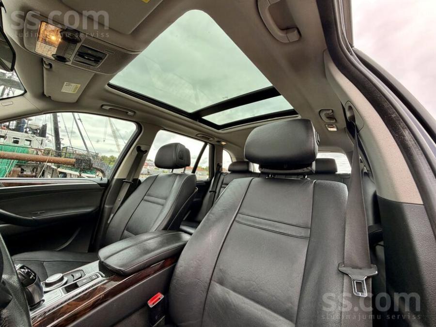 Blue BMW X5 2009 in Liepaja, with an engine capacity of 3.00 L and mileage of 0 thousand km for 7200 €, photo 15 on AUTOMOTO.COM.LV
