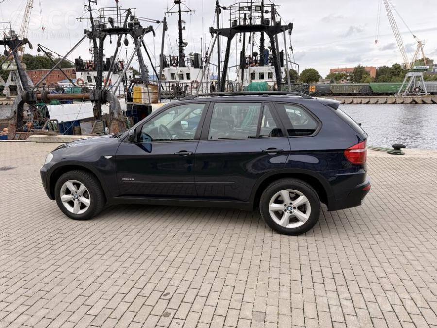 Blue BMW X5 2009 in Liepaja, with an engine capacity of 3.00 L and mileage of 0 thousand km for 7200 €, photo 31 on AUTOMOTO.COM.LV