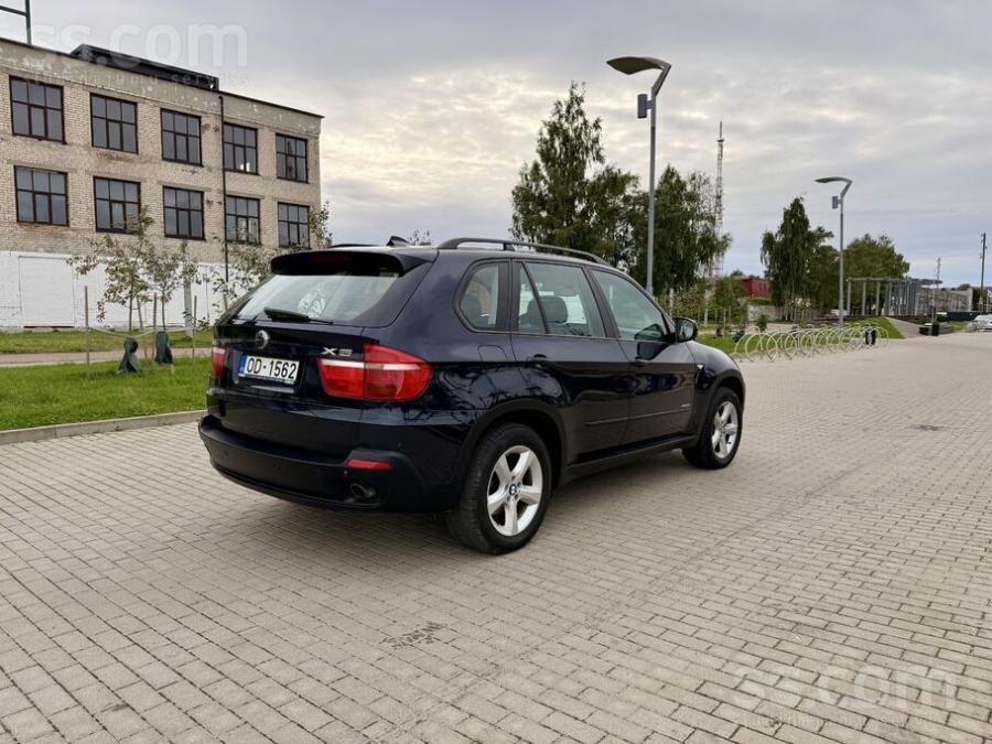 Blue BMW X5 2009 in Liepaja, with an engine capacity of 3.00 L and mileage of 0 thousand km for 7200 €, photo 34 on AUTOMOTO.COM.LV