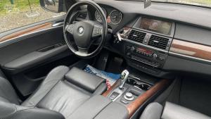 Blue BMW X5 2009 in Marijampole, with an engine capacity of 3.00 L and mileage of 313 thousand km for 7490 €, photo 3 on AUTOMOTO.COM.LV