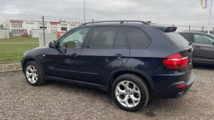 Blue BMW X5 2009 in Marijampole, with an engine capacity of 3.00 L and mileage of 313 thousand km for 7490 €, photo 8 on AUTOMOTO.COM.LV