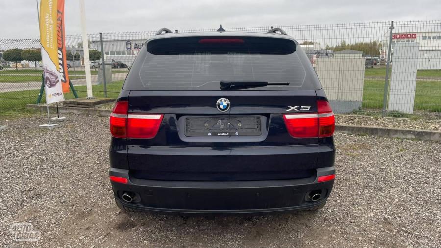 Blue BMW X5 2009 in Marijampole, with an engine capacity of 3.00 L and mileage of 313 thousand km for 7490 €, photo 10 on AUTOMOTO.COM.LV
