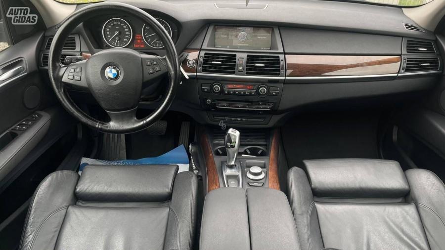 Blue BMW X5 2009 in Marijampole, with an engine capacity of 3.00 L and mileage of 313 thousand km for 7490 €, photo 19 on AUTOMOTO.COM.LV