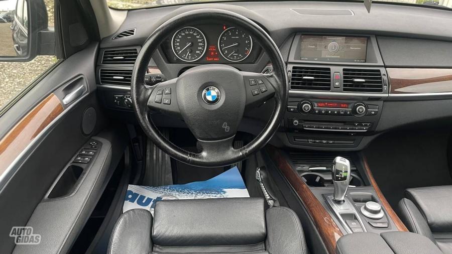 Blue BMW X5 2009 in Marijampole, with an engine capacity of 3.00 L and mileage of 313 thousand km for 7490 €, photo 21 on AUTOMOTO.COM.LV