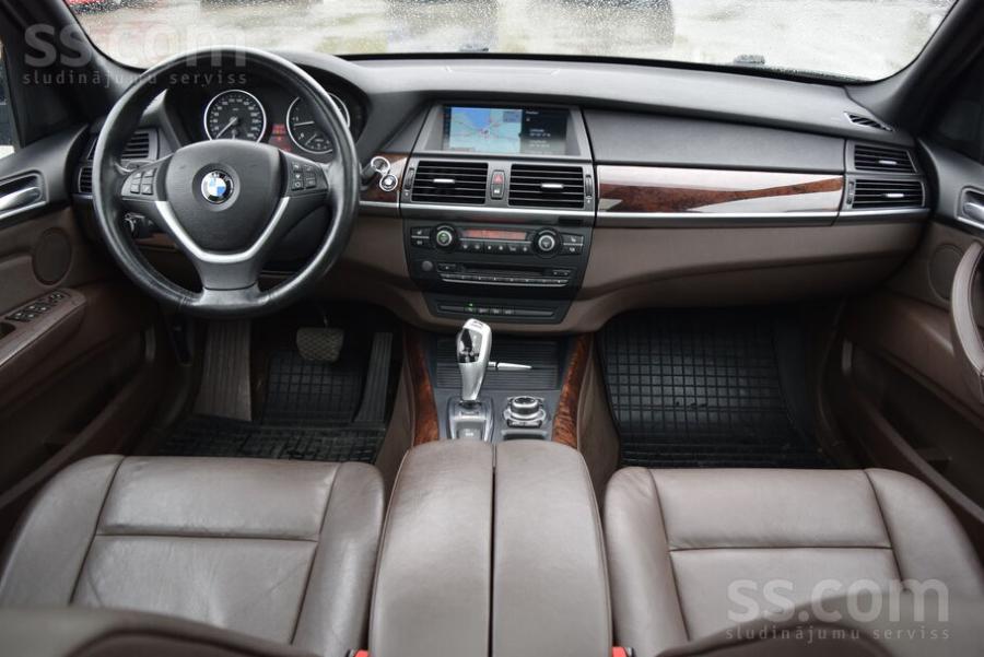 Zils BMW X5 2010 Rīga, ar dzinēja tilpumu 3.00 L un nobraukumu 279 tūkst. km par 10500 €, foto 4 vietnē AUTOMOTO.COM.LV