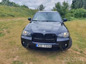 Zils BMW X5 2010 Daugavpils, ar dzinēja tilpumu 3.00 L un nobraukumu 307 tūkst. km par 12200 €, foto  vietnē AUTOMOTO.COM.LV