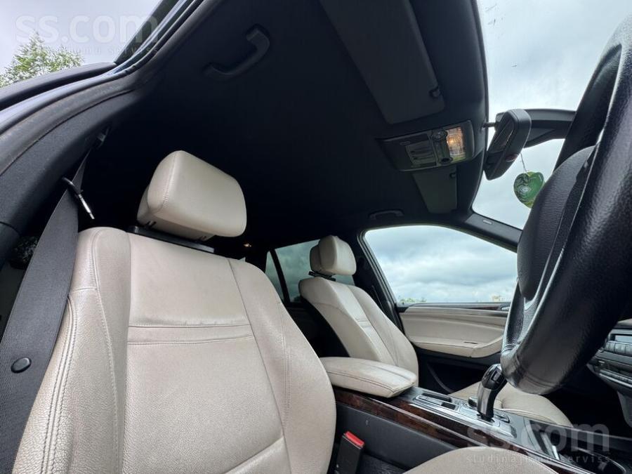 Zils BMW X5 2010 Aizkraukle, ar dzinēja tilpumu 3.00 L un nobraukumu 266 tūkst. km par 7500 €, foto 7 vietnē AUTOMOTO.COM.LV