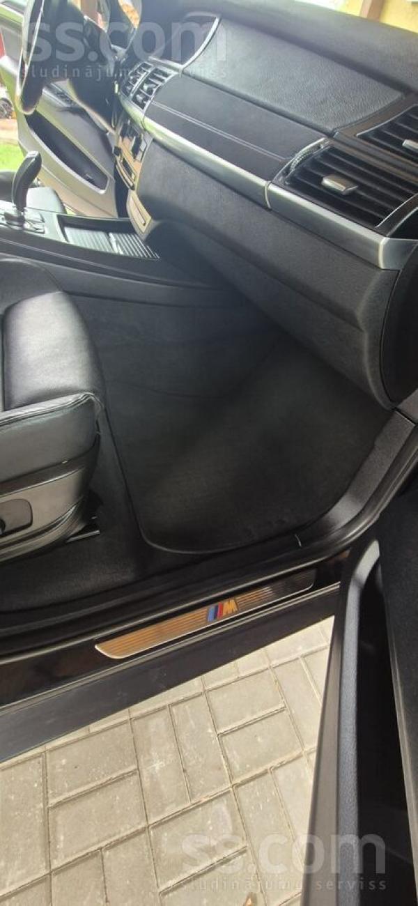 Zils BMW X5 2010 Daugavpils, ar dzinēja tilpumu 3.00 L un nobraukumu 310 tūkst. km par 10900 €, foto 6 vietnē AUTOMOTO.COM.LV