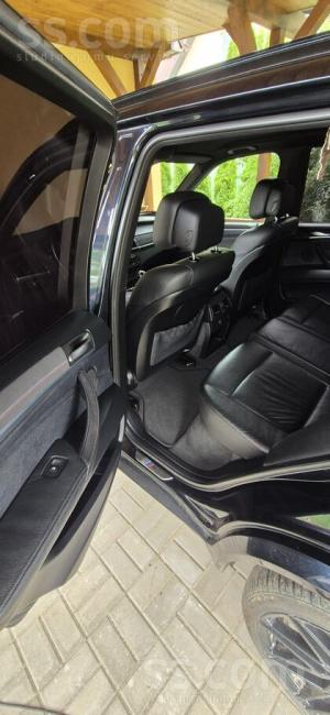 Blue BMW X5 2010 in Daugavpils, with an engine capacity of 3.00 L and mileage of 310 thousand km for 10900 €, photo 4 on AUTOMOTO.COM.LV