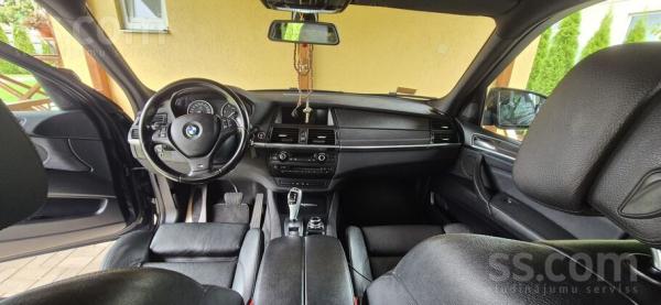 Zils BMW X5 2010 Daugavpils, ar dzinēja tilpumu 3.00 L un nobraukumu 310 tūkst. km par 10900 €, foto 4 vietnē AUTOMOTO.COM.LV