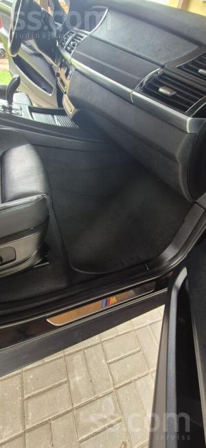 Blue BMW X5 2010 in Daugavpils, with an engine capacity of 3.00 L and mileage of 310 thousand km for 10900 €, photo 7 on AUTOMOTO.COM.LV