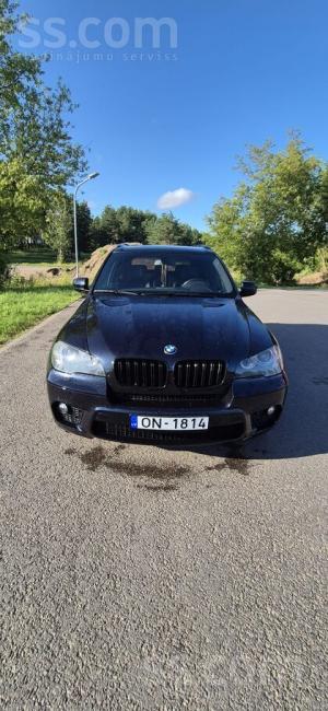 Blue BMW X5 2010 in Daugavpils, with an engine capacity of 3.00 L and mileage of 310 thousand km for 10900 €, photo 17 on AUTOMOTO.COM.LV