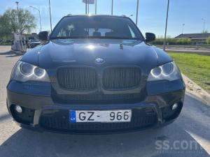 Синий БМВ Х5 2010 в Рига, объемом двигателя 3.00 л и пробегом 380 тыс. км за 8200 €, фото 7 на AUTOMOTO.COM.LV